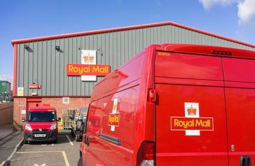Royal Mail and Post office to launch “UK’s largest” ‘click and collect ...