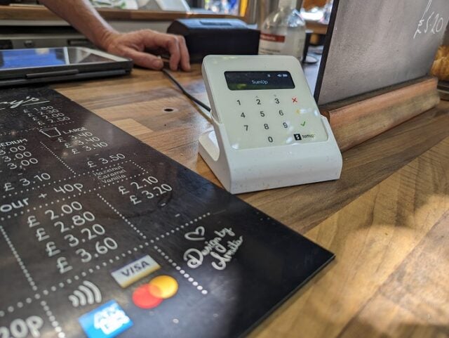 8 Best Card Readers for Small Businesses 2024 [From £19]