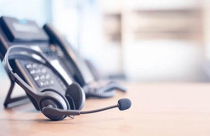 The 4 Best Call Centre Phone Systems to Set Up Your Team