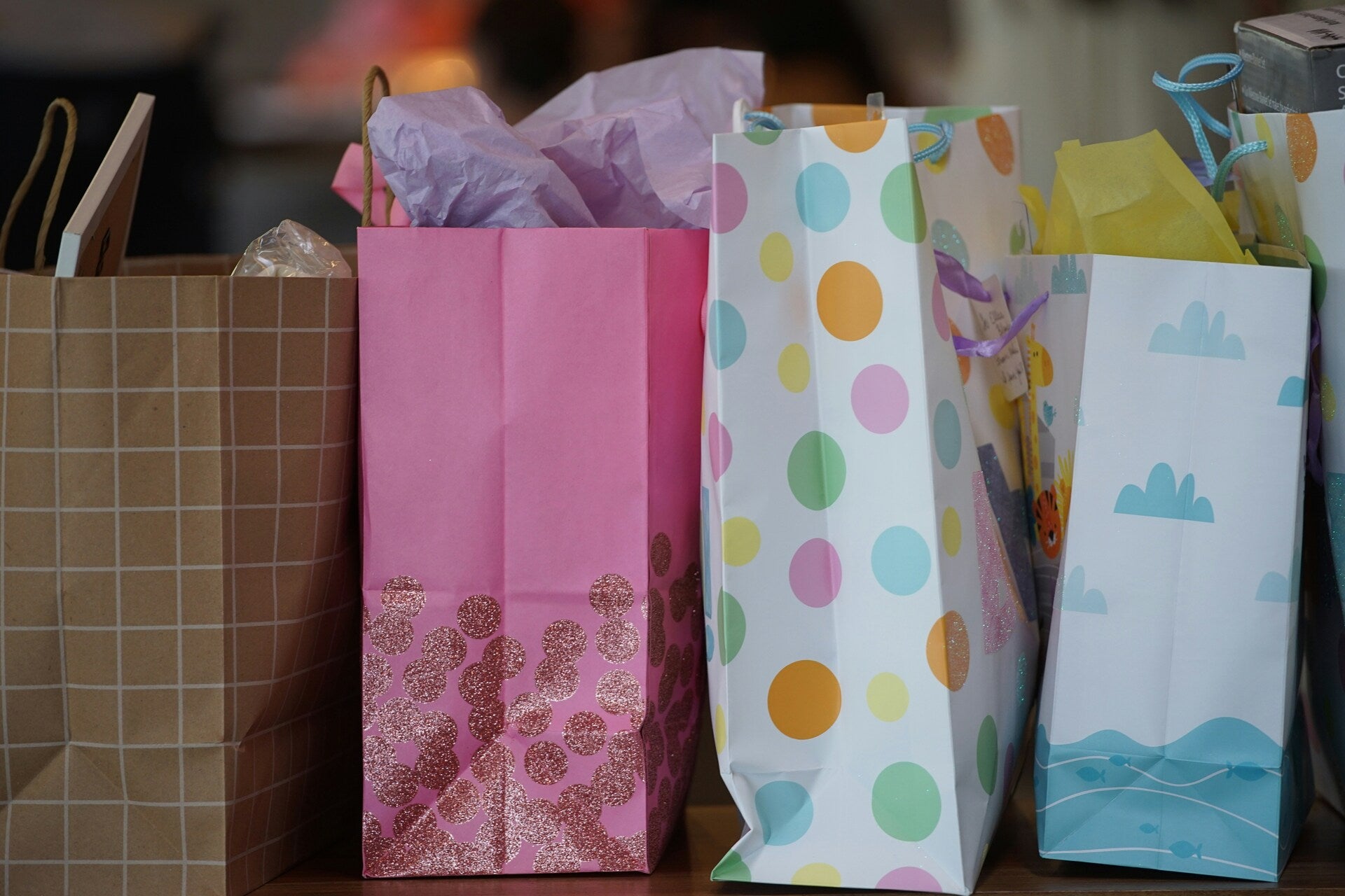 The 8 Best Employee Bonus Schemes to Choose From in 2025